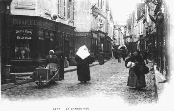 Photos et carte postales anciennes de Sens - Mairie de Sens et sa ville