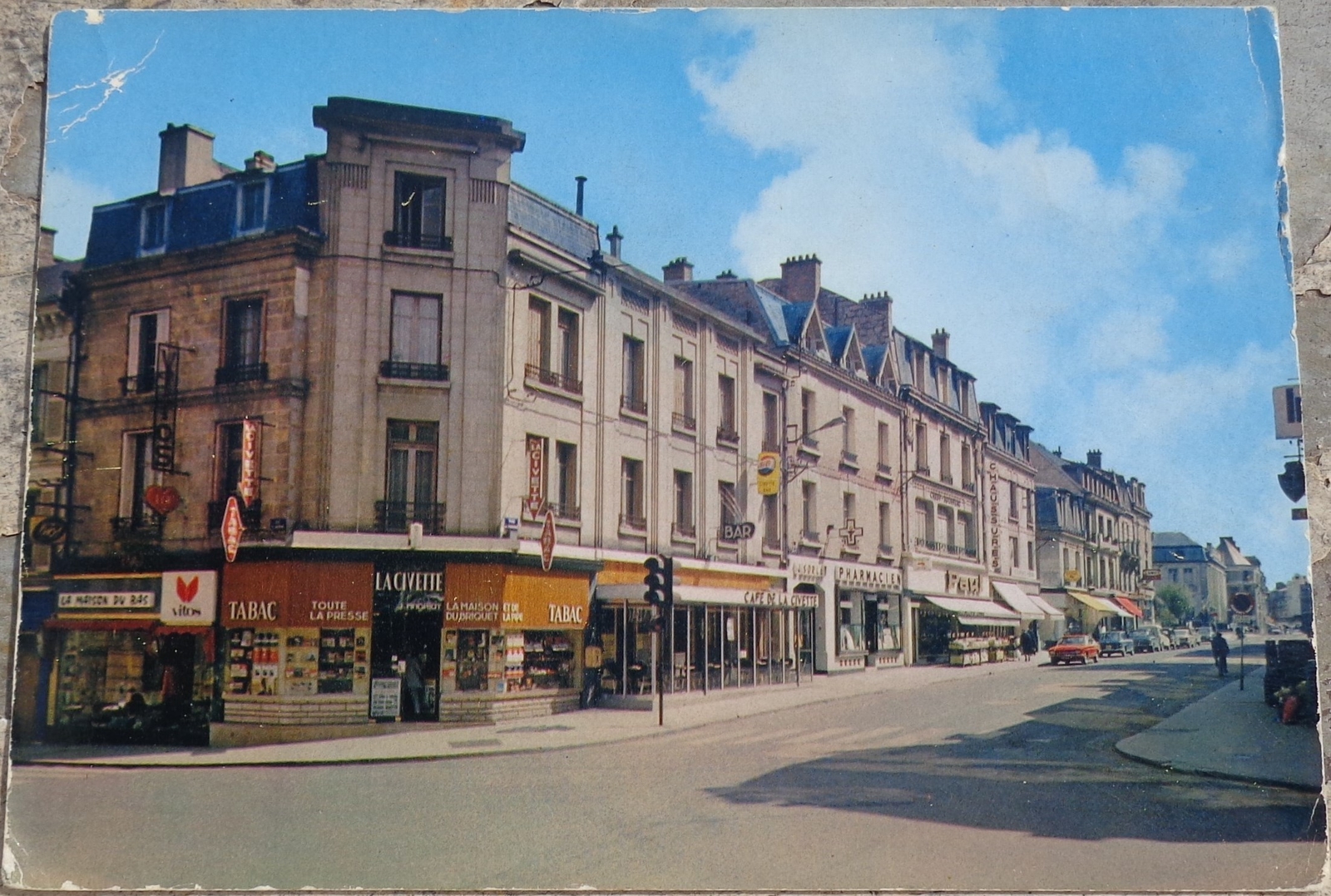 Photos et carte postales anciennes de Soissons - Mairie de Soissons et ...