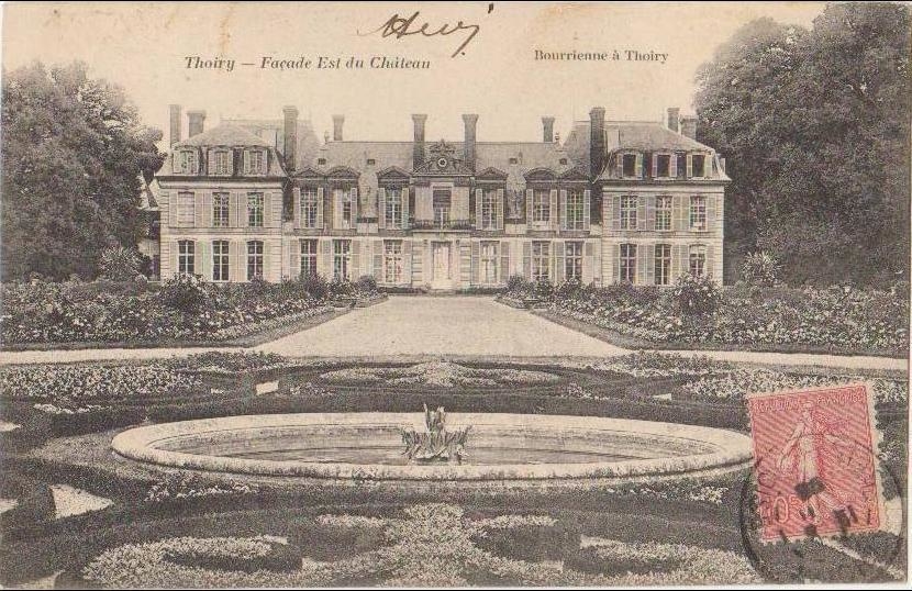 Mairie de Thoiry, la Commune de Thoiry et son village (78770) (Yvelines).