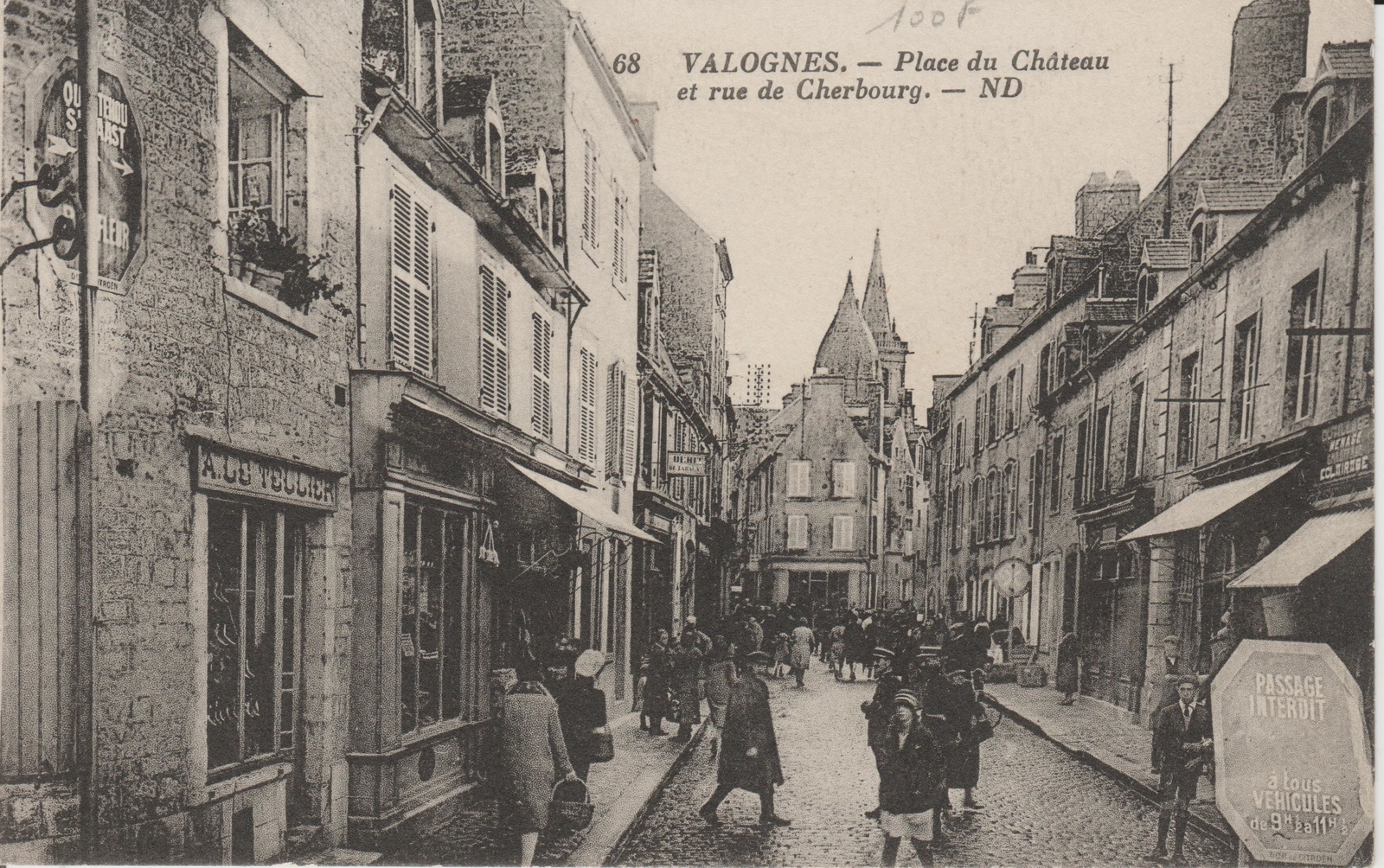 Photos et carte postales anciennes de Valognes - Mairie de Valognes et ...