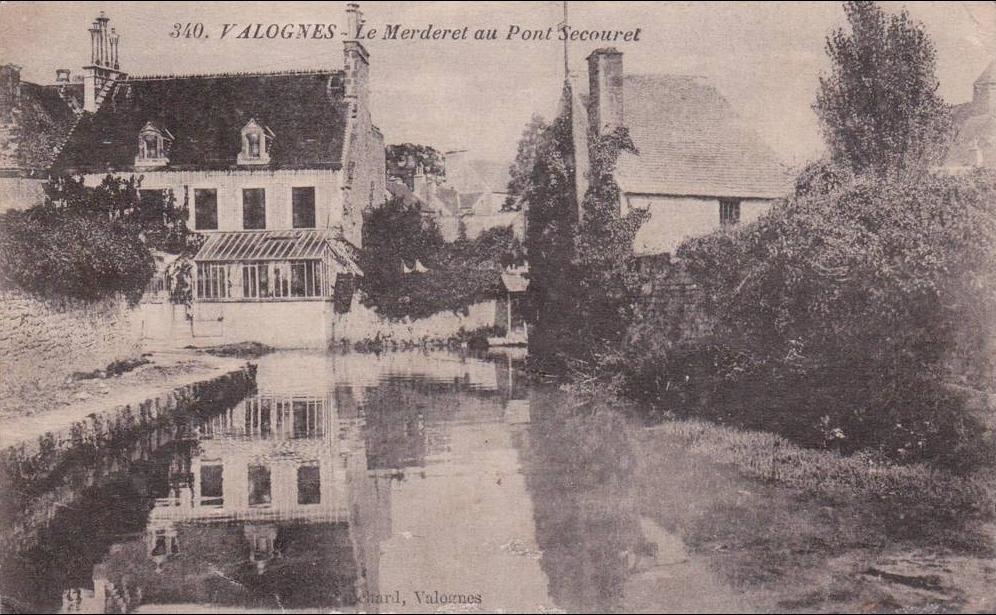 Photos et carte postales anciennes de Valognes - Mairie de Valognes et ...