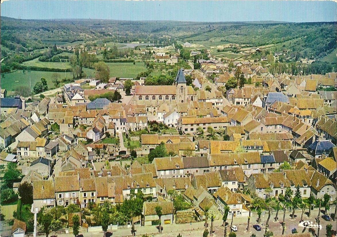Photos et carte postales anciennes de Varzy - Mairie de Varzy et son ...