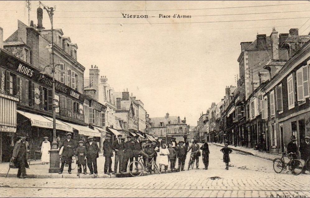 Photos et carte postales anciennes de Vierzon - Mairie de Vierzon et sa ...