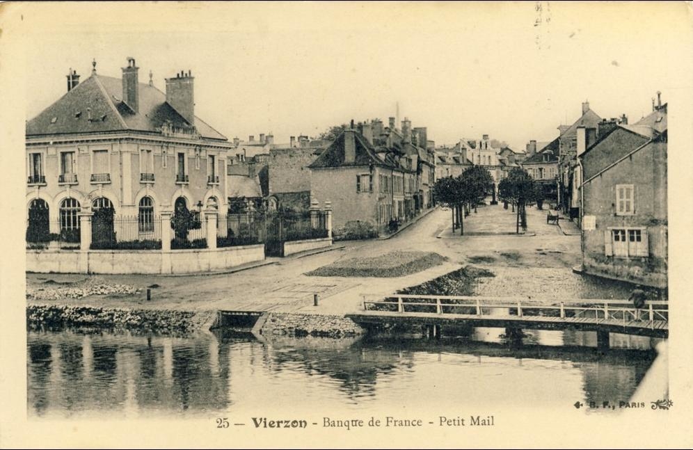 Photos et carte postales anciennes de Vierzon - Mairie de Vierzon et sa ...