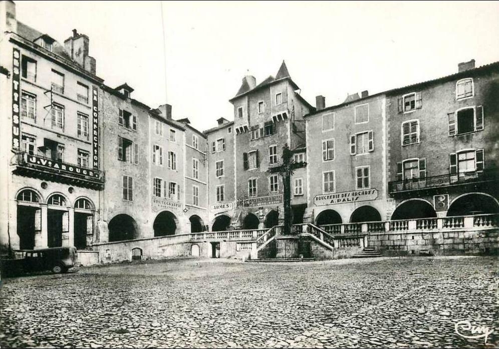 Photos et carte postales anciennes de Villefranche-de-Rouergue - Mairie ...